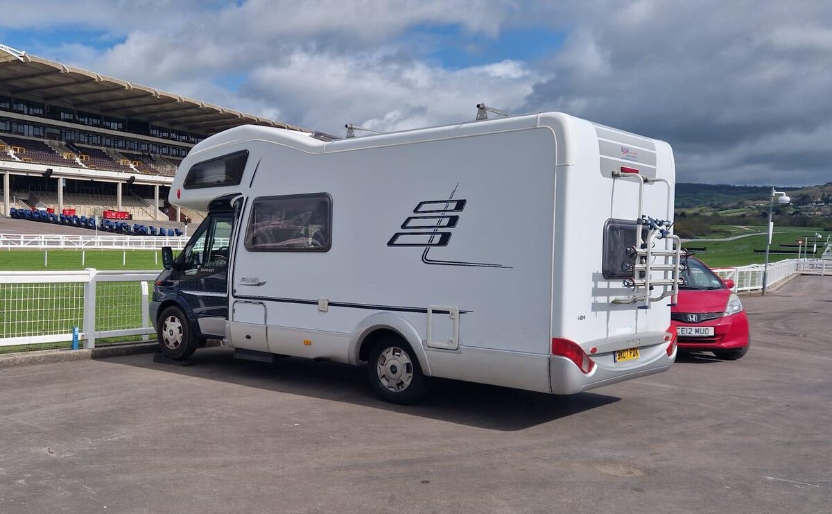 Stolen Motorhome - Hymer C622CL | MotorhomeFun